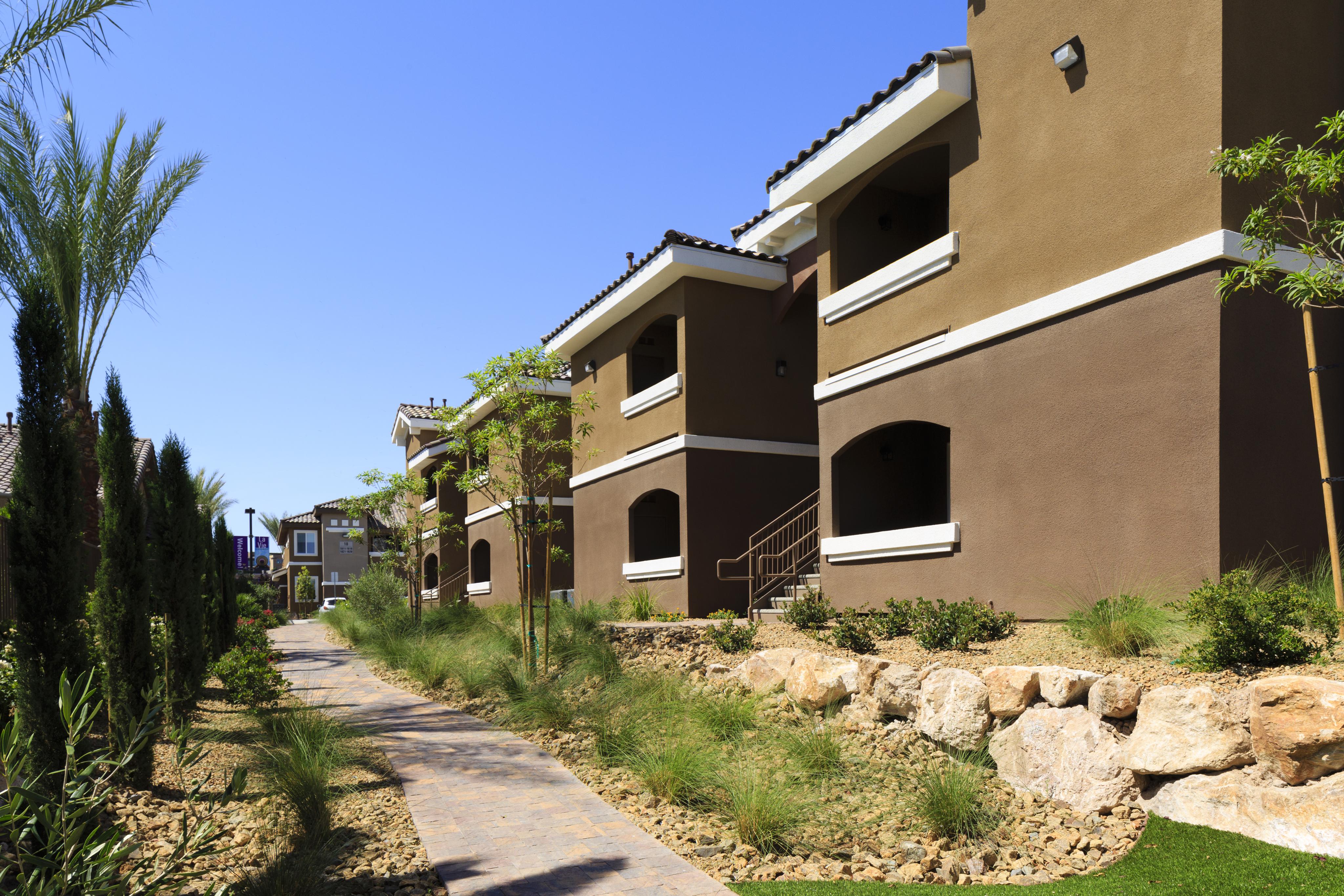 View Photos | La Vie Apartments