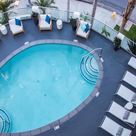 Photos & Tour | Alister Sherman Oaks Apartments, CA