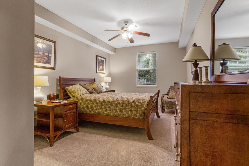 View Photos & Take A Virtual Tour | Marble Cliff Commons