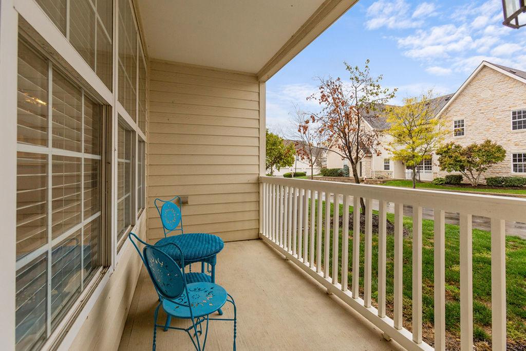 View Photos & Take A Virtual Tour | Marble Cliff Commons