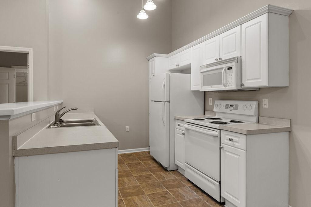 View Photos & Take A Virtual Tour | Marble Cliff Commons