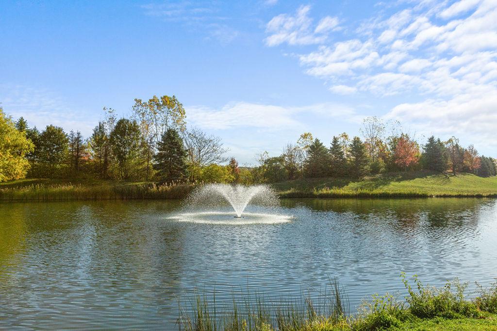 View Photos & Take A Virtual Tour | Marble Cliff Commons